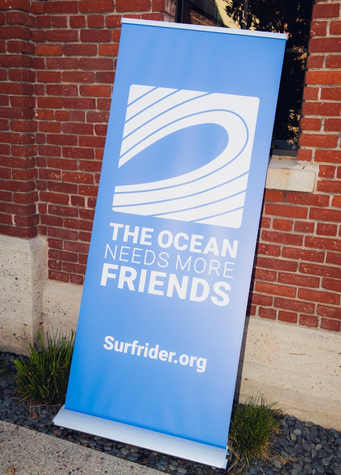 The Community Spirit Vodka Partners With The Surfrider Foundation To ...